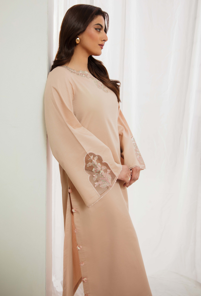 Ayra - D04 – Humdum